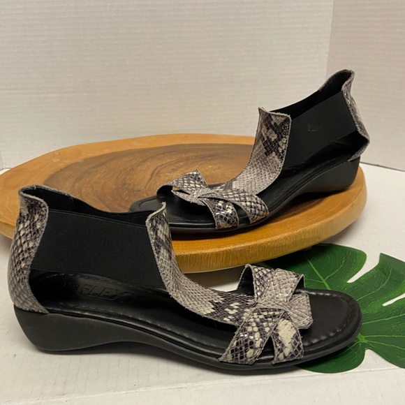 THE FLEXX | Shoes | Flexx Snakeskin Sandals | Poshmark